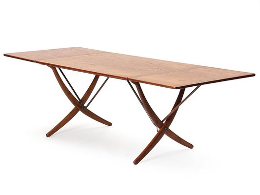 Hans wegner table store