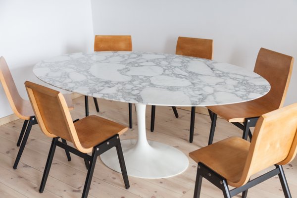 Tavolo da pranzo ovale vintage di Eero Saarinen per Knoll Inc 1958 in vendita su Pamono