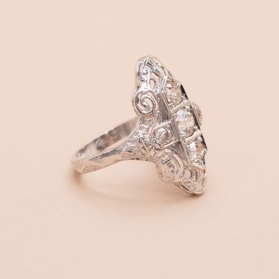 Angela Ring