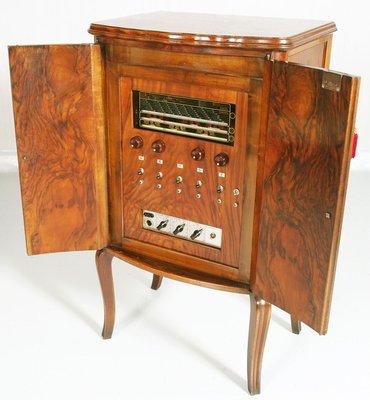 Old Radio Cabinet This Beautiful Antique Radio Cabinet With Sliding