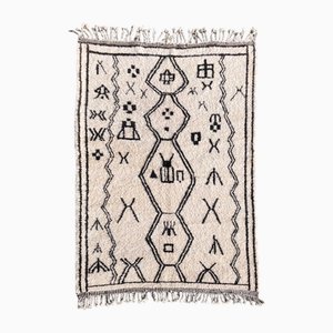 Shop One of a Kind Rugs | Online at Pamono
