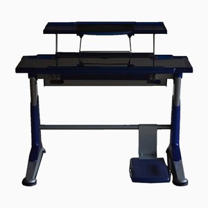 Vintage Desks online at Pamono