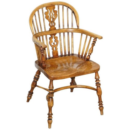 Butaca Windsor victoriana antigua de olmo, siglo XIX en venta en Pamono