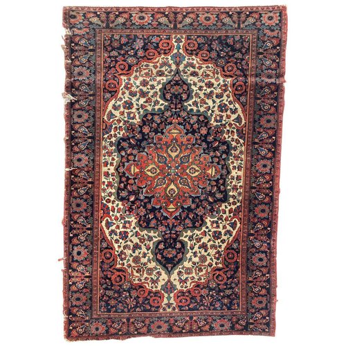 Antique Middle Eastern Rug for sale at Pamono