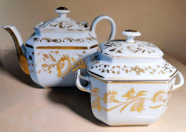 Napoleon III Porcelain De Paris Teapot and Sugar Bowl with Pure Gold ...