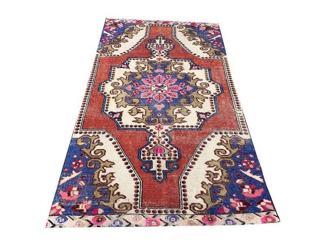 Vintage Red Rug for sale at Pamono