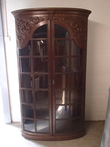 Rounded Display Case for sale at Pamono