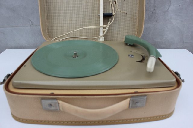 Vintage Record Player in Suitcase from Philips, 1950s for sale at Pamono