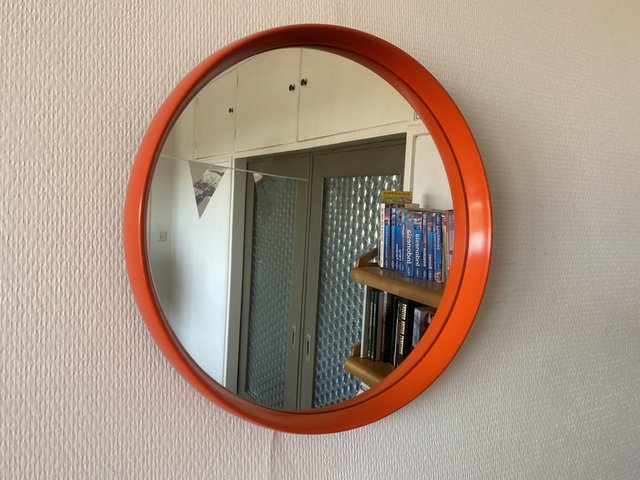 Mid-Century Modern Orange Round Mirror, 1960s for sale at Pamono