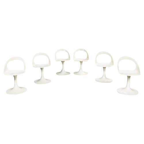 Italienische Runde Space Age Stühle aus Weißem Kunststoff, 1970er, 6er Set bei Pamono kaufen