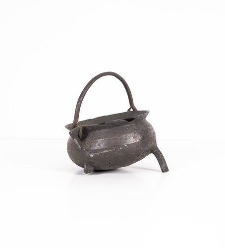 Caldero antiguo de bronce en venta en Pamono