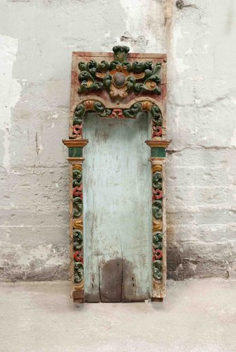 18th Century Baroque Niche in Carved Polychrome Wood for sale at Pamono