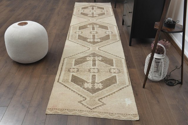 Vintage Turkish Neutral Wool Runner Rug, 1960s for sale at Pamono