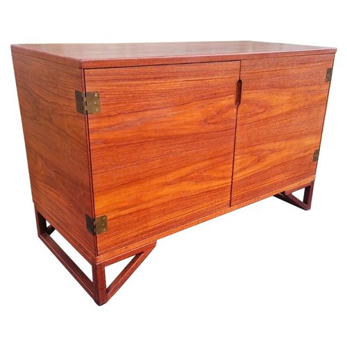 Mid-Century Modern Teak Schrank von Svend Langkilde, 1964 bei Pamono kaufen