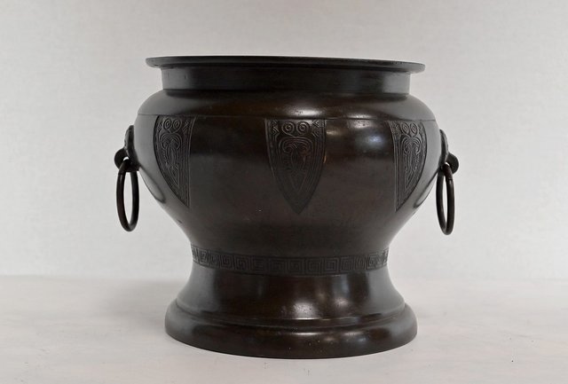 Greek Inspiration Bronze Cache-Pot, 1900s for sale at Pamono