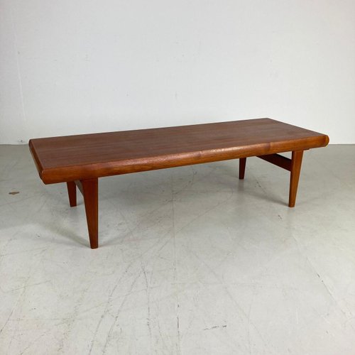 Großer dänischer Couchtisch aus Teak von Johannes Andersen für Trioh ...