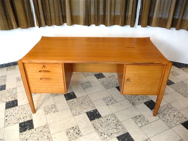 German Executive Writing Desk from Wilhelm Renz, 1960s for sale at Pamono