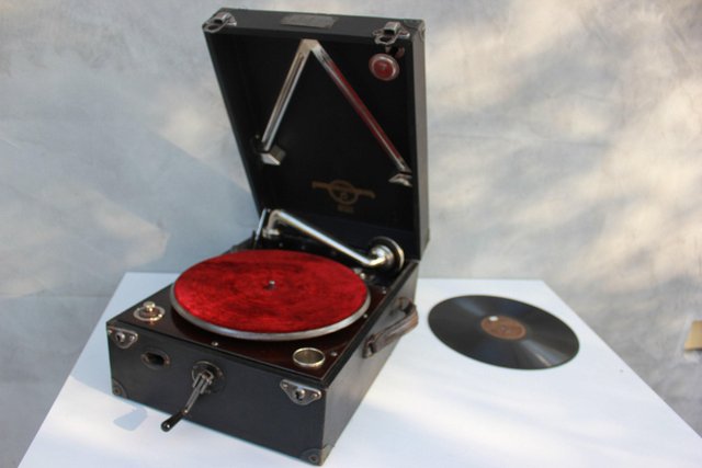 Antique Columbia Gramophone with Crank, Great Britain, 1930s for sale ...