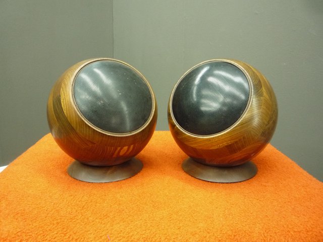 Space Age Wood Sphere Speakers, 1970s, Set of 2 for sale at Pamono