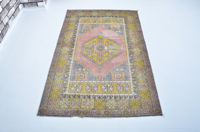 Anatolian Wool Rustic Farm House Area Rug for sale at Pamono