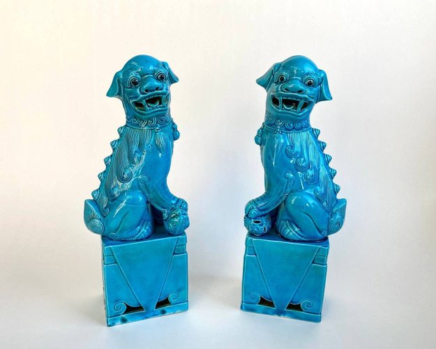 Vintage Chinese Dragon Foo Dog Figurines, 1970, Set of 2 for sale at Pamono