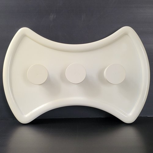 Space Age Wandgarderobe aus Geformtem Kunststoff, 1970er bei Pamono kaufen