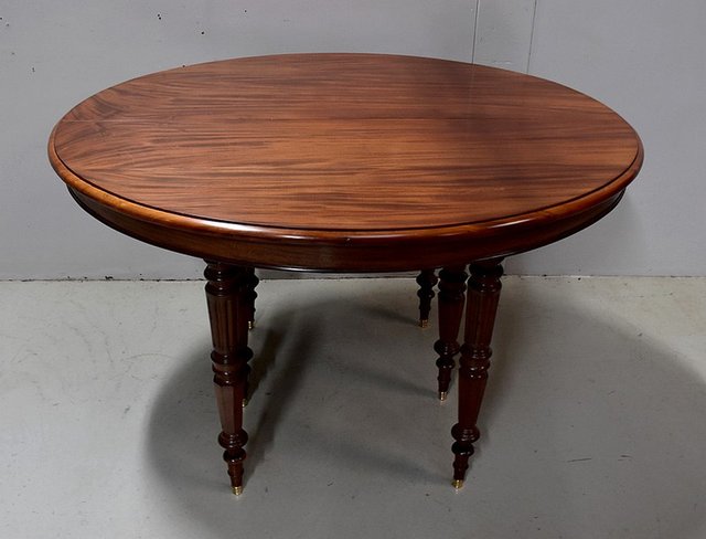 Table Louis Philippe Ovale Milieu du XIXe Siècle en Acajou en vente sur ...