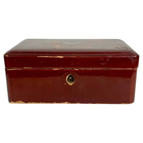 Antique Red Lacquered Box, 1800s for sale at Pamono