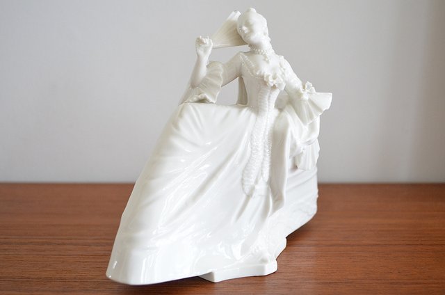 Porcelain Dancer by Anton Buselli for Nymphenburg, 1940s for sale at Pamono