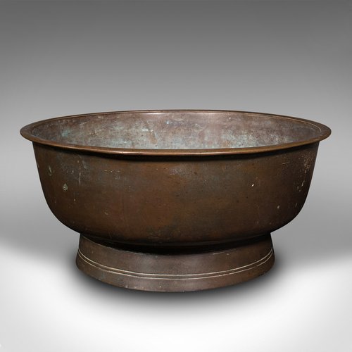 Large Antique Japanese Serving Bowl in Bronze, 1900s for sale at Pamono