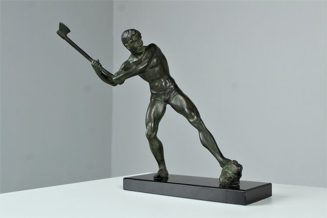 Early 20th Century Bronze of Woodsman with Axe, 1920s for sale at Pamono