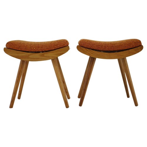 Hocker aus Buche, Tschechoslowakei, 1960er, 2er Set bei Pamono kaufen