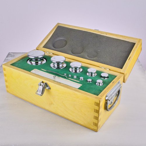 Box of Kilo & Precision Weights, Set of 12 for sale at Pamono