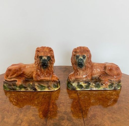Victorian Staffordshire Lions, 1880s, Set of 2 for sale at Pamono