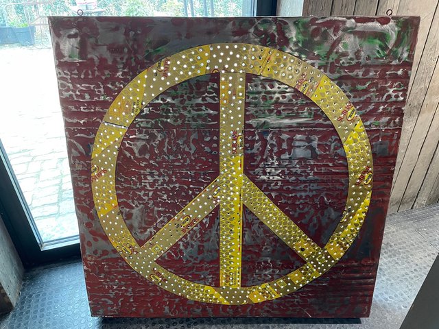 Industrial Iron Framework Peace Sign for sale at Pamono