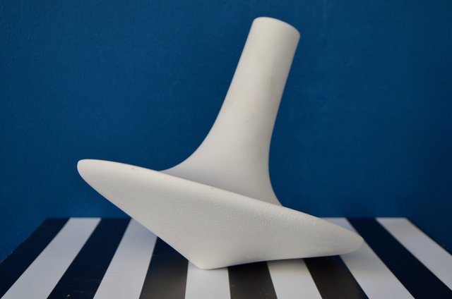 Italian Spindle Vase, 1980s for sale at Pamono