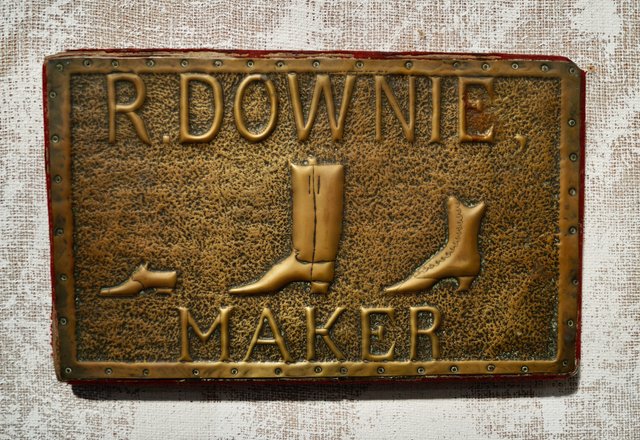 Victorian Shoe Makers Shop Sign, 1840s for sale at Pamono
