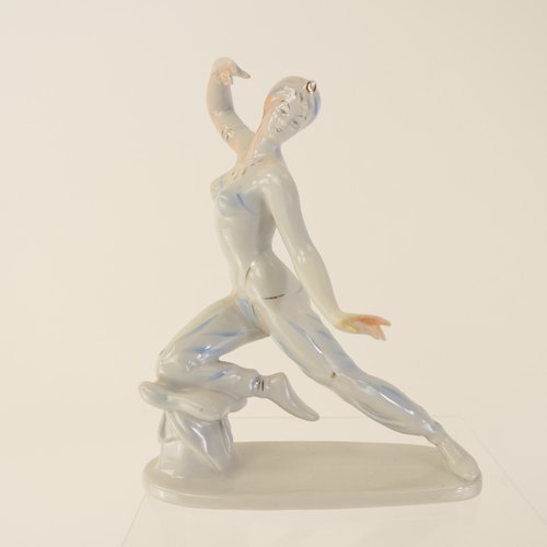 Porcelain Dancer Figurine from Hollohaza, 1960s for sale at Pamono