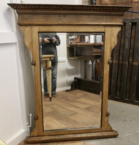 Espejo sobre manto Arts and Crafts grande de roble claro, década de ...