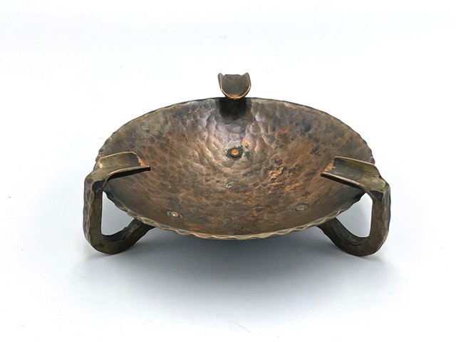 Mid-Century Hammered Copper Ashtray, 1970s for sale at Pamono
