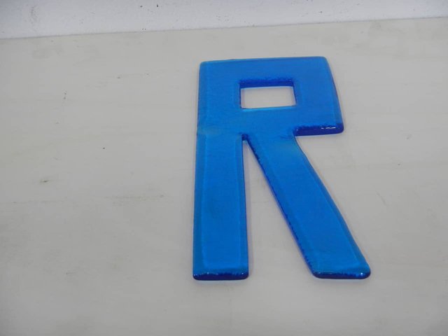 Letter R in Glass, 1980s for sale at Pamono