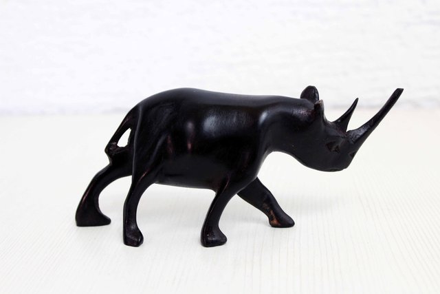 Sculpture Rhinocéros en Bois, 1970s en vente sur Pamono