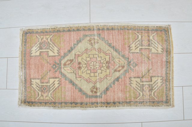 Small Vintage Rug, 1960s for sale at Pamono