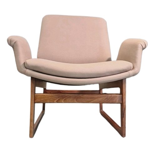 Butaca modelo 849 italiana Mid-Century moderna de teca y cuero de escay ...
