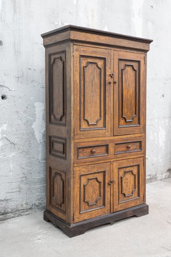 20th Century Rustic Armoire in Pine for sale at Pamono