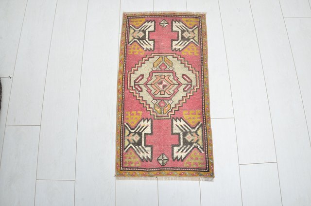 Small Vintage Rug, 1960s for sale at Pamono