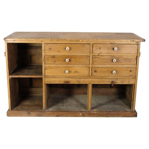 Merchant Counter in Light Pine, 1910a for sale at Pamono