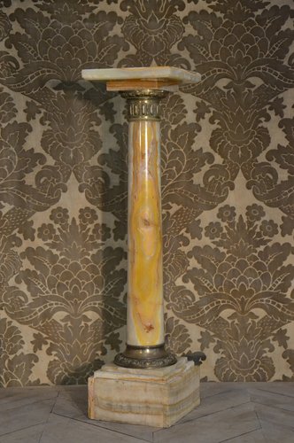 Onyx Column, Late 19th Century for sale at Pamono
