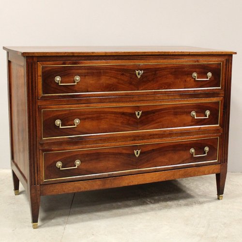 Commode Louis XVI Antique en Noyer, 1700s en vente sur Pamono