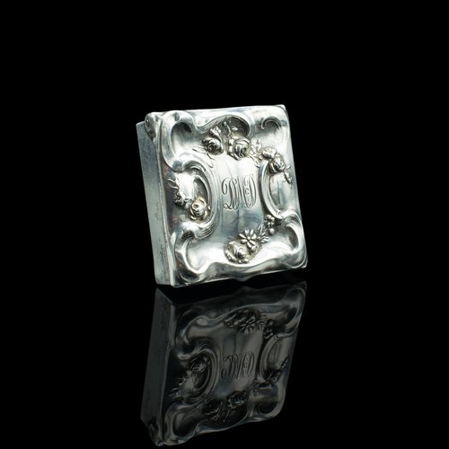 American Edwardian Postage Stamp Box in Sterling Silver for sale at Pamono